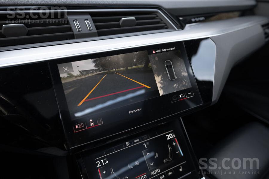 Pelēks Audi E-Tron 2021 Jelgava, ar dzinēja tilpumu 0.00 L un nobraukumu 167 tūkst. km par 26500 €, foto 16 vietnē AUTOMOTO.COM.LV