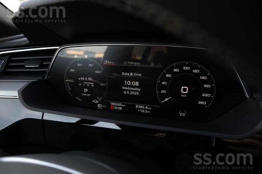 Pelēks Audi E-Tron 2021 Jelgava, ar dzinēja tilpumu 0.00 L un nobraukumu 167 tūkst. km par 26500 €, foto 19 vietnē AUTOMOTO.COM.LV