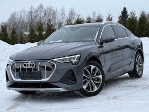 Pelēks Audi E-Tron 2021 Tukums, ar dzinēja tilpumu 0.00 L un nobraukumu 160 tūkst. km par 25990 €, foto 3 vietnē AUTOMOTO.COM.LV
