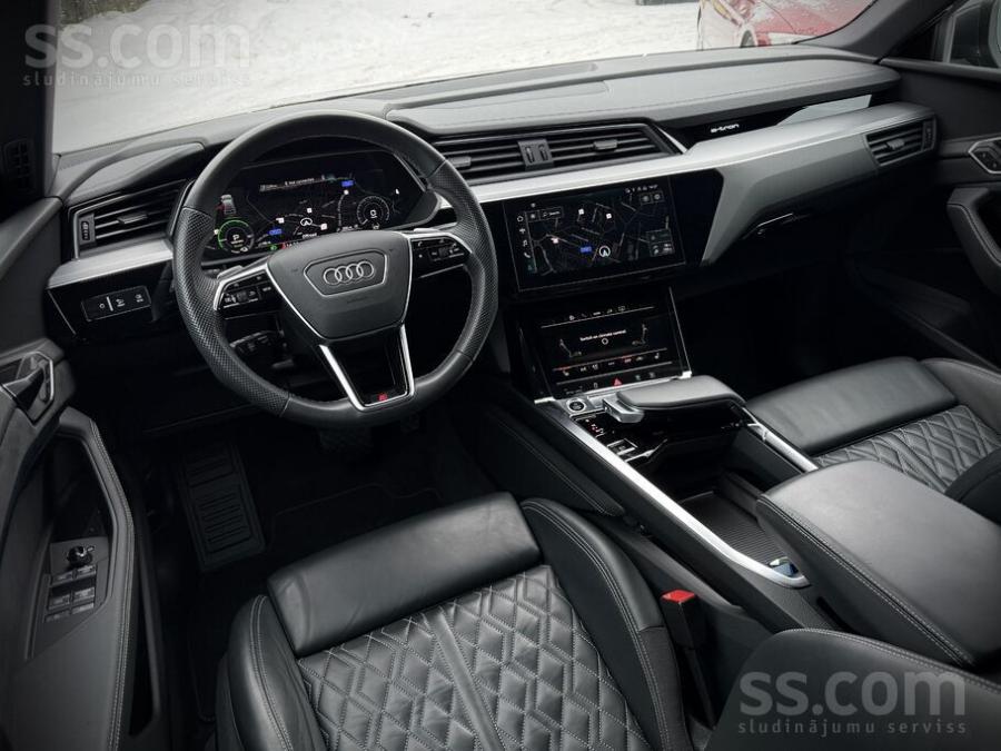 Pelēks Audi E-Tron 2021 Tukums, ar dzinēja tilpumu 0.00 L un nobraukumu 160 tūkst. km par 25990 €, foto 7 vietnē AUTOMOTO.COM.LV