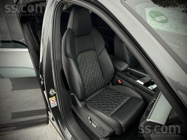 Grey Audi E-Tron 2021 in Tukums, with an engine capacity of 0.00 L and mileage of 160 thousand km for 25990 €, photo 8 on AUTOMOTO.COM.LV