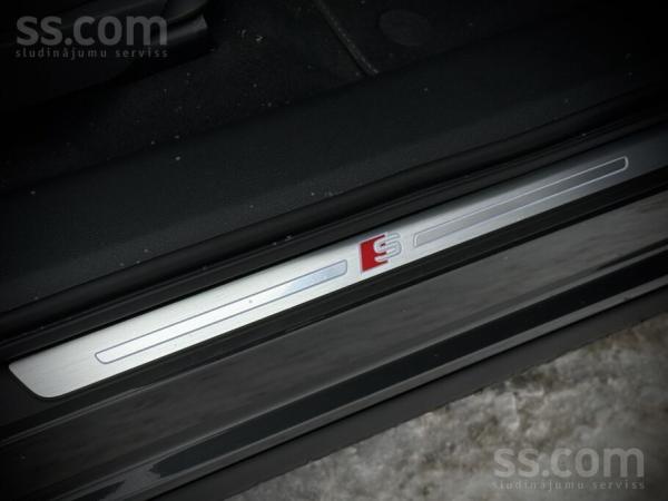 Grey Audi E-Tron 2021 in Tukums, with an engine capacity of 0.00 L and mileage of 160 thousand km for 25990 €, photo 10 on AUTOMOTO.COM.LV