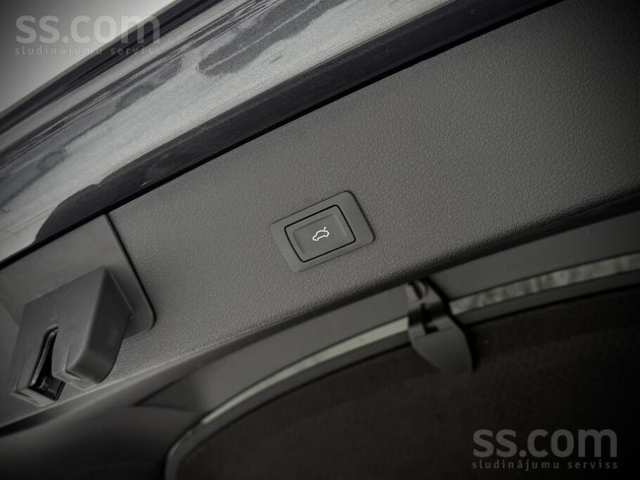 Pelēks Audi E-Tron 2021 Tukums, ar dzinēja tilpumu 0.00 L un nobraukumu 160 tūkst. km par 25990 €, foto 26 vietnē AUTOMOTO.COM.LV