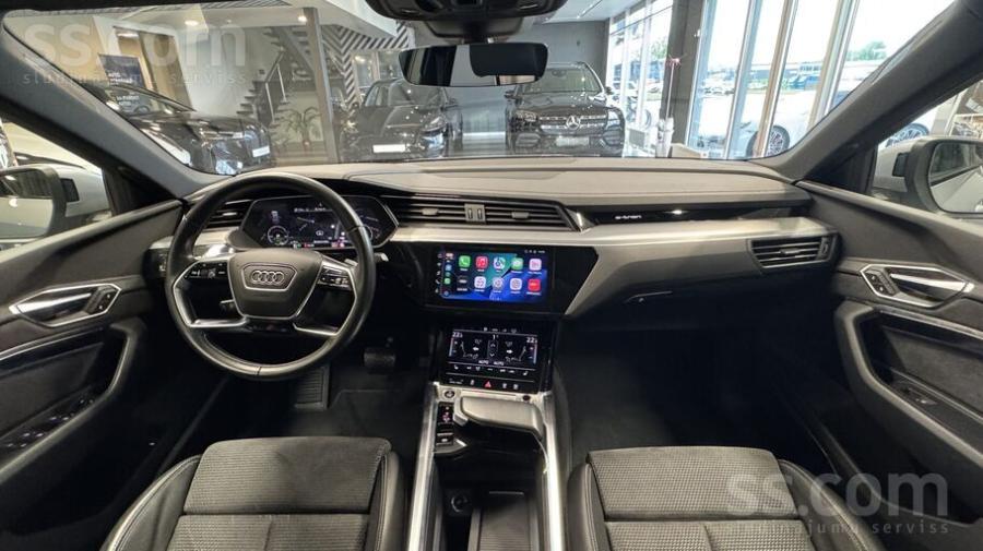 Grey Audi E-Tron 2021 in Riga, with an engine capacity of 0.00 L and mileage of 87 thousand km for 27990 €, photo 16 on AUTOMOTO.COM.LV
