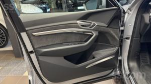 Grey Audi E-Tron 2021 in Riga, with an engine capacity of 0.00 L and mileage of 87 thousand km for 27990 €, photo 19 on AUTOMOTO.COM.LV
