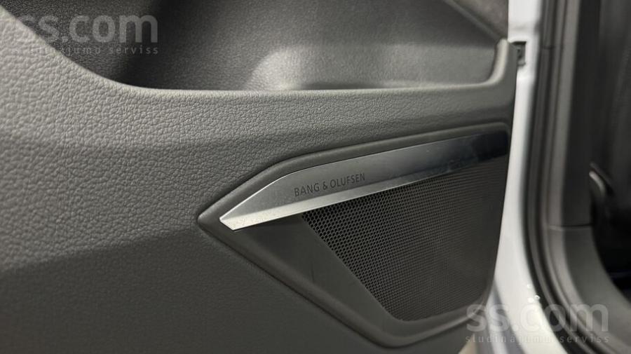 Grey Audi E-Tron 2021 in Riga, with an engine capacity of 0.00 L and mileage of 87 thousand km for 27990 €, photo 21 on AUTOMOTO.COM.LV