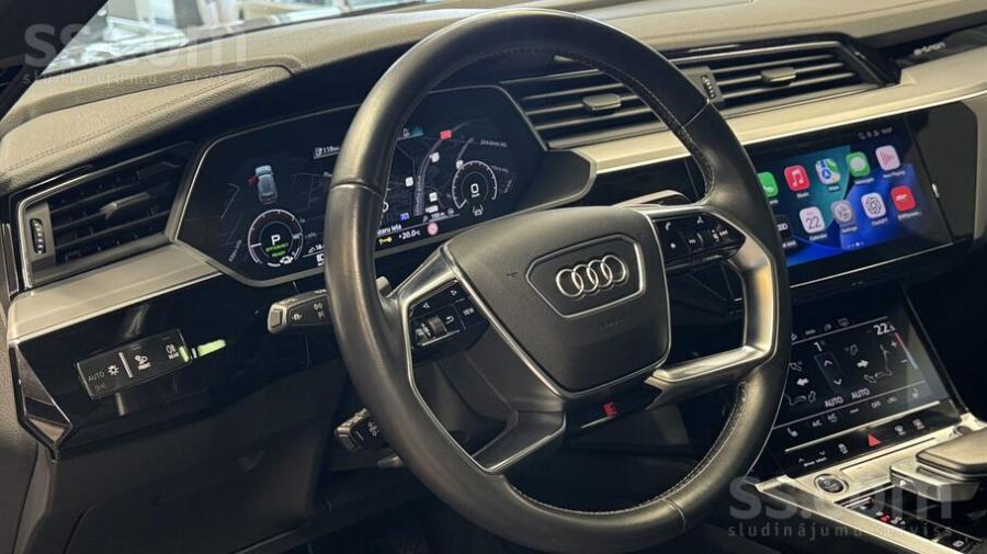 Grey Audi E-Tron 2021 in Riga, with an engine capacity of 0.00 L and mileage of 87 thousand km for 27990 €, photo 22 on AUTOMOTO.COM.LV