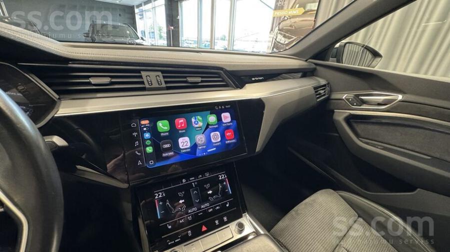Grey Audi E-Tron 2021 in Riga, with an engine capacity of 0.00 L and mileage of 87 thousand km for 27990 €, photo 26 on AUTOMOTO.COM.LV