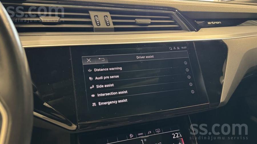 Grey Audi E-Tron 2021 in Riga, with an engine capacity of 0.00 L and mileage of 87 thousand km for 27990 €, photo 28 on AUTOMOTO.COM.LV