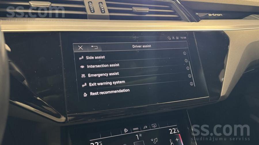Grey Audi E-Tron 2021 in Riga, with an engine capacity of 0.00 L and mileage of 87 thousand km for 27990 €, photo 29 on AUTOMOTO.COM.LV