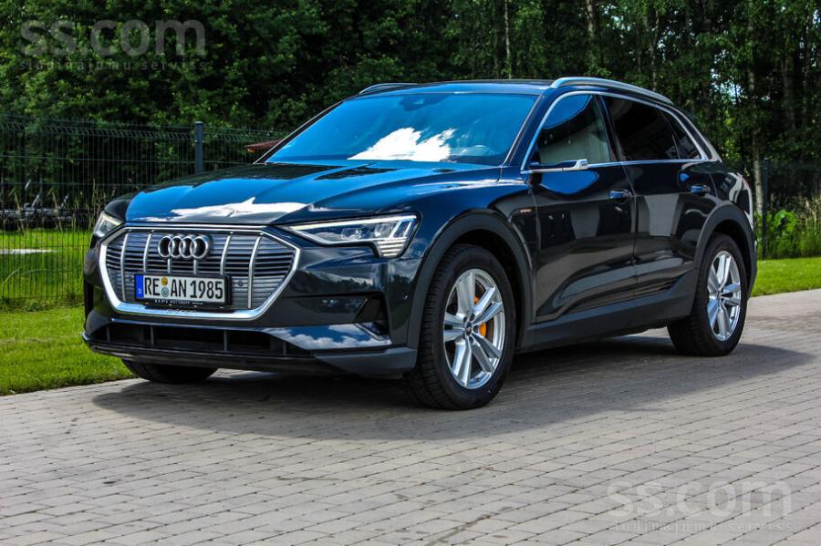 Серый Ауди E-Tron 2021 в Елгава, объемом двигателя 0.00 л и пробегом 166 тыс. км за 22990 €, фото 1 на AUTOMOTO.COM.LV