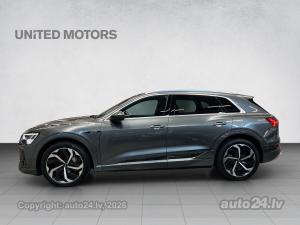 Grey Audi E-Tron 2021 in Tallinn, with an engine capacity of 0.00 L and mileage of 43 thousand km for 33400 €, photo 4 on AUTOMOTO.COM.LV