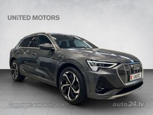 Grey Audi E-Tron 2021 in Tallinn, with an engine capacity of 0.00 L and mileage of 43 thousand km for 33400 €, photo 9 on AUTOMOTO.COM.LV