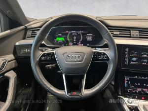 Grey Audi E-Tron 2021 in Tallinn, with an engine capacity of 0.00 L and mileage of 43 thousand km for 33400 €, photo 11 on AUTOMOTO.COM.LV