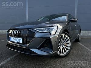 Pelēks Audi E-Tron 2021 Rīga, ar dzinēja tilpumu 0.00 L un nobraukumu 141 tūkst. km par 27990 €, foto  vietnē AUTOMOTO.COM.LV