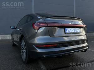 Pelēks Audi E-Tron 2021 Rīga, ar dzinēja tilpumu 0.00 L un nobraukumu 141 tūkst. km par 27990 €, foto 4 vietnē AUTOMOTO.COM.LV