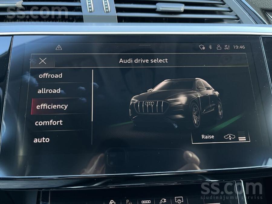 Pelēks Audi E-Tron 2021 Rīga, ar dzinēja tilpumu 0.00 L un nobraukumu 141 tūkst. km par 27990 €, foto 12 vietnē AUTOMOTO.COM.LV