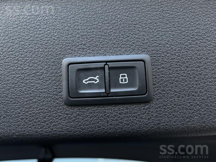 Pelēks Audi E-Tron 2021 Rīga, ar dzinēja tilpumu 0.00 L un nobraukumu 141 tūkst. km par 27990 €, foto 18 vietnē AUTOMOTO.COM.LV