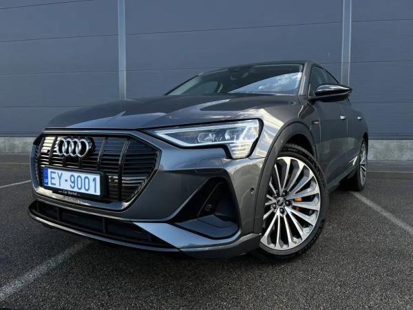 Pelēks Audi E-Tron 2021 Rīga, ar dzinēja tilpumu 0.00 L un nobraukumu 141 tūkst. km par 27990 €, foto 1 vietnē AUTOMOTO.COM.LV