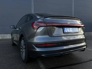Pelēks Audi E-Tron 2021 Rīga, ar dzinēja tilpumu 0.00 L un nobraukumu 141 tūkst. km par 27990 €, foto 5 vietnē AUTOMOTO.COM.LV