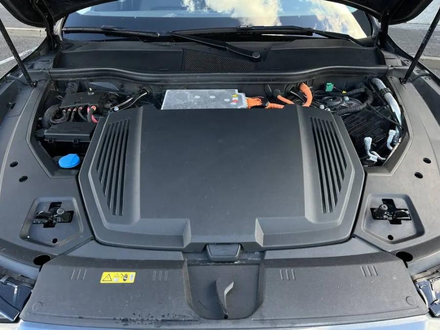 Pelēks Audi E-Tron 2021 Rīga, ar dzinēja tilpumu 0.00 L un nobraukumu 141 tūkst. km par 27990 €, foto 19 vietnē AUTOMOTO.COM.LV