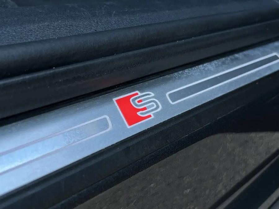 Pelēks Audi E-Tron 2021 Rīga, ar dzinēja tilpumu 0.00 L un nobraukumu 141 tūkst. km par 27990 €, foto 20 vietnē AUTOMOTO.COM.LV