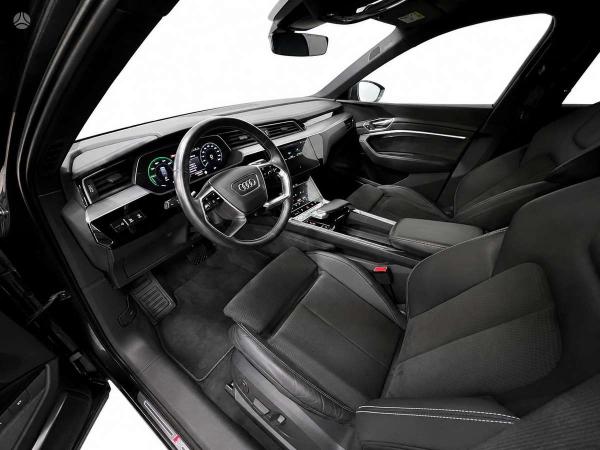 Grey Audi E-Tron 2021 in Kaunas, with an engine capacity of 0.00 L and mileage of 93 thousand km for 23500 €, photo 10 on AUTOMOTO.COM.LV
