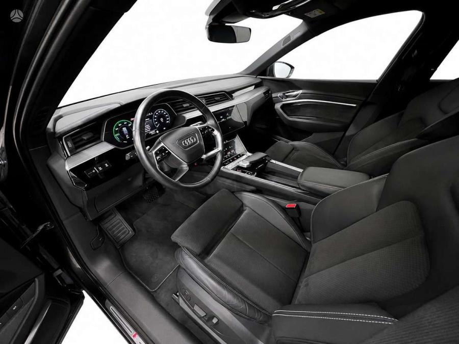 Серый Ауди E-Tron 2021 в Каунас, объемом двигателя 0.00 л и пробегом 93 тыс. км за 23500 €, фото 11 на AUTOMOTO.COM.LV