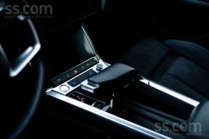 Grey Audi E-Tron 2021 in Riga, with an engine capacity of 0.00 L and mileage of 100 thousand km for 27000 €, photo 9 on AUTOMOTO.COM.LV