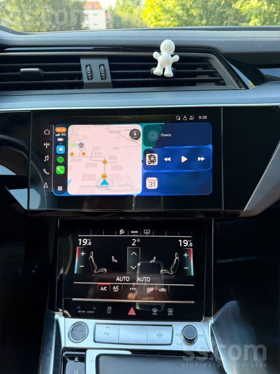 Pelēks Audi E-Tron 2021 Rīga, ar dzinēja tilpumu 0.00 L un nobraukumu 127 tūkst. km par 24500 €, foto 3 vietnē AUTOMOTO.COM.LV