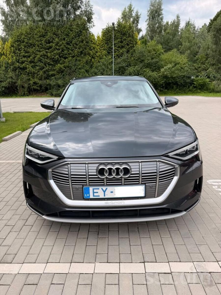 Pelēks Audi E-Tron 2021 Rīga, ar dzinēja tilpumu 0.00 L un nobraukumu 127 tūkst. km par 24500 €, foto 7 vietnē AUTOMOTO.COM.LV