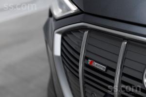 Grey Audi E-Tron 2021 in Riga, with an engine capacity of 0.00 L and mileage of 90 thousand km for 27900 €, photo 7 on AUTOMOTO.COM.LV