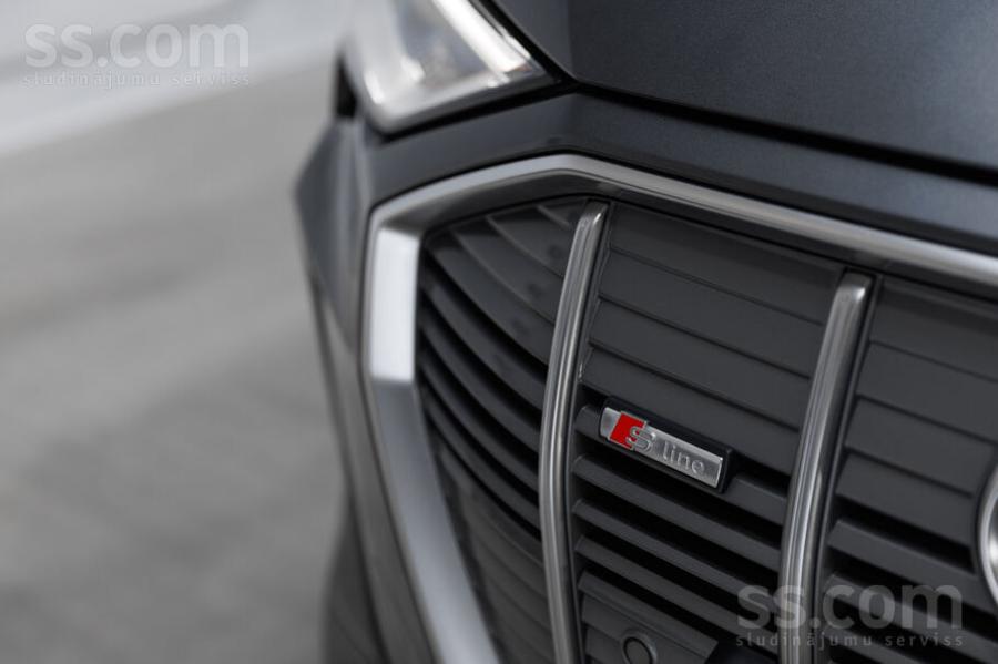 Grey Audi E-Tron 2021 in Riga, with an engine capacity of 0.00 L and mileage of 90 thousand km for 27900 €, photo 7 on AUTOMOTO.COM.LV