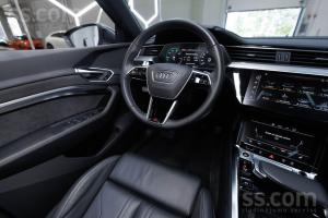 Grey Audi E-Tron 2021 in Riga, with an engine capacity of 0.00 L and mileage of 90 thousand km for 27900 €, photo 18 on AUTOMOTO.COM.LV