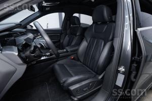 Grey Audi E-Tron 2021 in Riga, with an engine capacity of 0.00 L and mileage of 90 thousand km for 27900 €, photo 20 on AUTOMOTO.COM.LV