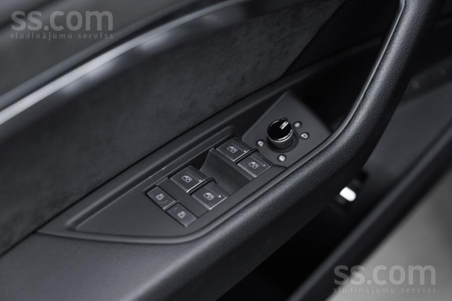 Grey Audi E-Tron 2021 in Riga, with an engine capacity of 0.00 L and mileage of 90 thousand km for 27900 €, photo 25 on AUTOMOTO.COM.LV