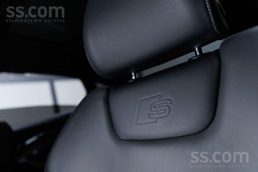 Grey Audi E-Tron 2021 in Riga, with an engine capacity of 0.00 L and mileage of 90 thousand km for 27900 €, photo 28 on AUTOMOTO.COM.LV