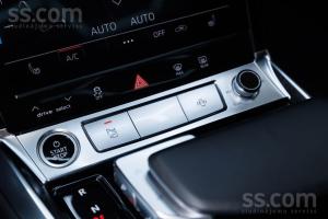 Grey Audi E-Tron 2021 in Riga, with an engine capacity of 0.00 L and mileage of 90 thousand km for 27900 €, photo 30 on AUTOMOTO.COM.LV
