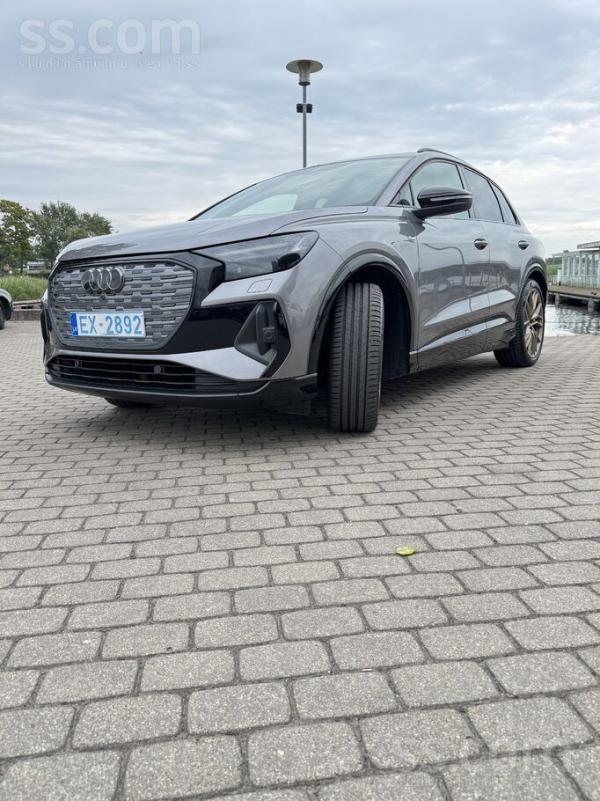 Grey Audi E-Tron 2021 in Jurmala, with an engine capacity of 0.00 L and mileage of 93 thousand km for 36600 €, photo 2 on AUTOMOTO.COM.LV