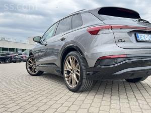 Серый Ауди E-Tron 2021 в Юрмала, объемом двигателя 0.00 л и пробегом 93 тыс. км за 36600 €, фото 13 на AUTOMOTO.COM.LV
