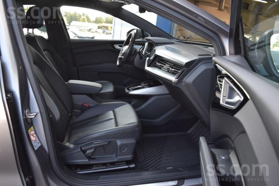 Grey Audi E-Tron 2021 in Riga, with an engine capacity of 0.00 L and mileage of 87 thousand km for 29900 €, photo 14 on AUTOMOTO.COM.LV