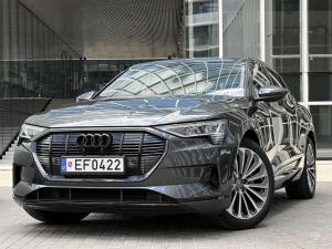 Pelēks Audi E-Tron 2021 Viļņa, ar dzinēja tilpumu 0.00 L un nobraukumu 130 tūkst. km par 25790 €, foto  vietnē AUTOMOTO.COM.LV