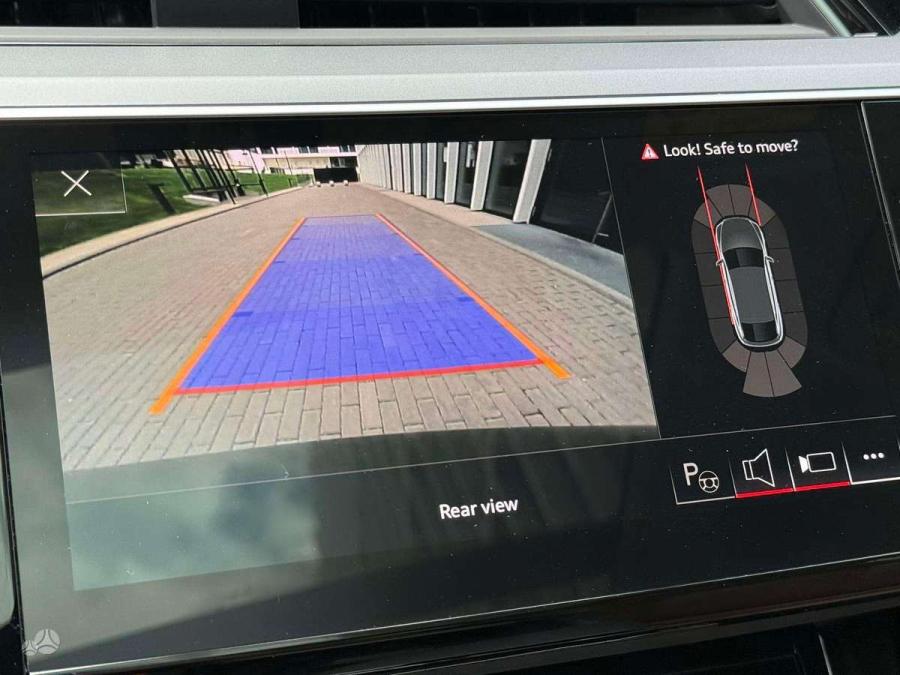 Pelēks Audi E-Tron 2021 Viļņa, ar dzinēja tilpumu 0.00 L un nobraukumu 130 tūkst. km par 25790 €, foto 20 vietnē AUTOMOTO.COM.LV