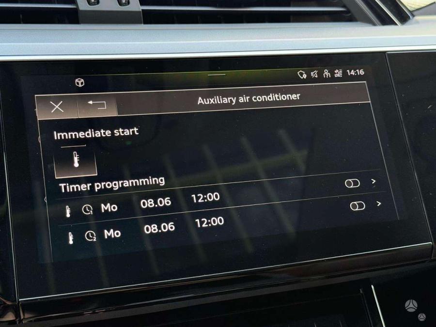 Pelēks Audi E-Tron 2021 Viļņa, ar dzinēja tilpumu 0.00 L un nobraukumu 130 tūkst. km par 25790 €, foto 21 vietnē AUTOMOTO.COM.LV