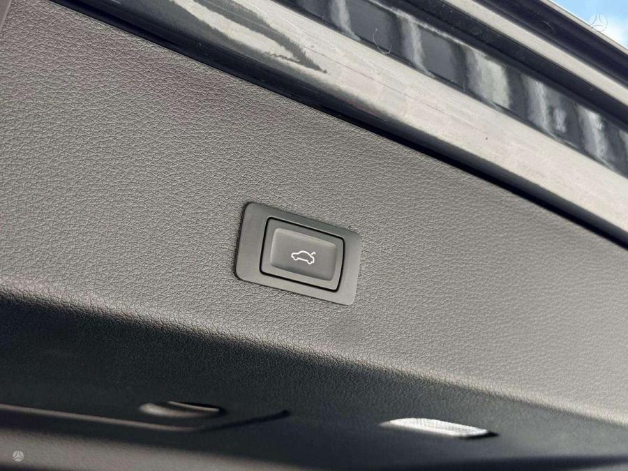 Pelēks Audi E-Tron 2021 Viļņa, ar dzinēja tilpumu 0.00 L un nobraukumu 130 tūkst. km par 25790 €, foto 33 vietnē AUTOMOTO.COM.LV