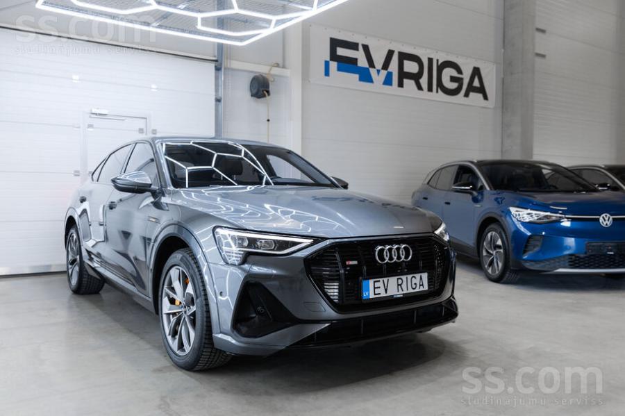 Pelēks Audi E-Tron 2021 Rīga, ar dzinēja tilpumu 0.00 L un nobraukumu 111 tūkst. km par 31990 €, foto 1 vietnē AUTOMOTO.COM.LV