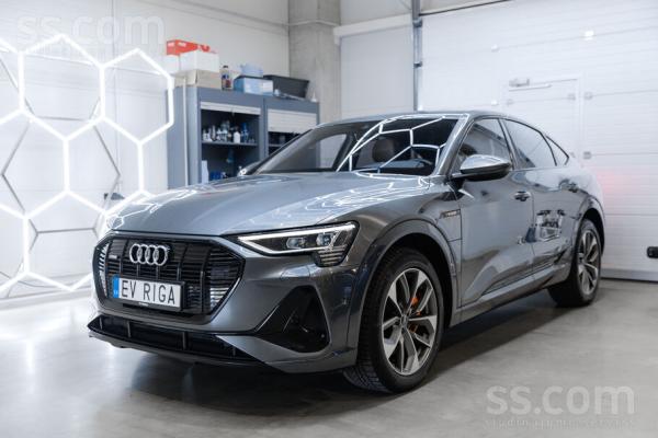 Pelēks Audi E-Tron 2021 Rīga, ar dzinēja tilpumu 0.00 L un nobraukumu 111 tūkst. km par 31990 €, foto 3 vietnē AUTOMOTO.COM.LV