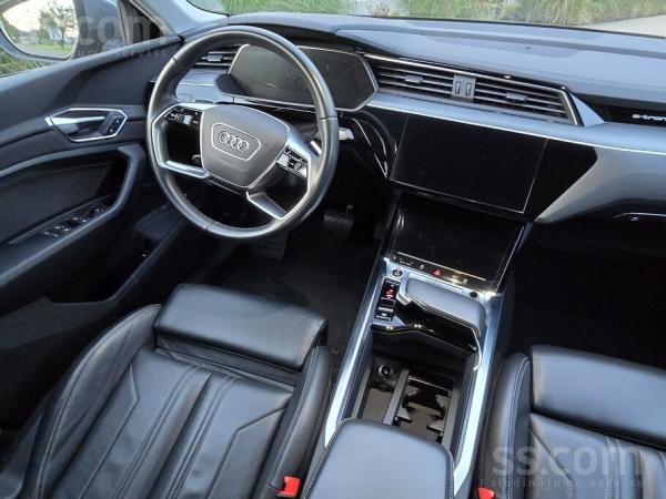 Pelēks Audi E-Tron 2021 Jūrmala, ar dzinēja tilpumu 0.00 L un nobraukumu 116 tūkst. km par 28500 €, foto 11 vietnē AUTOMOTO.COM.LV