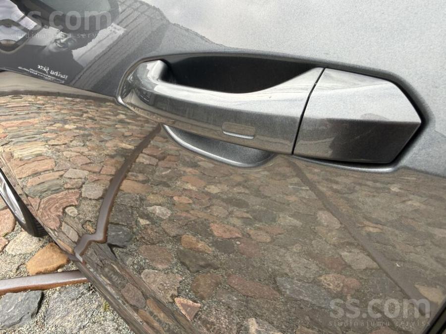Grey Audi E-Tron 2021 in Riga, with an engine capacity of 0.00 L and mileage of 113 thousand km for 30555 €, photo 7 on AUTOMOTO.COM.LV