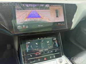 Grey Audi E-Tron 2021 in Riga, with an engine capacity of 0.00 L and mileage of 113 thousand km for 30555 €, photo 10 on AUTOMOTO.COM.LV
